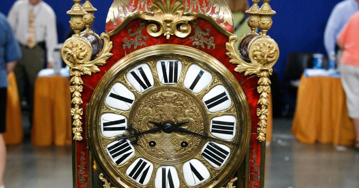 Watch Appraisal: French Table Clock Reproduction, ca. 1870 | Antiques Roadshow | PBS SoCal